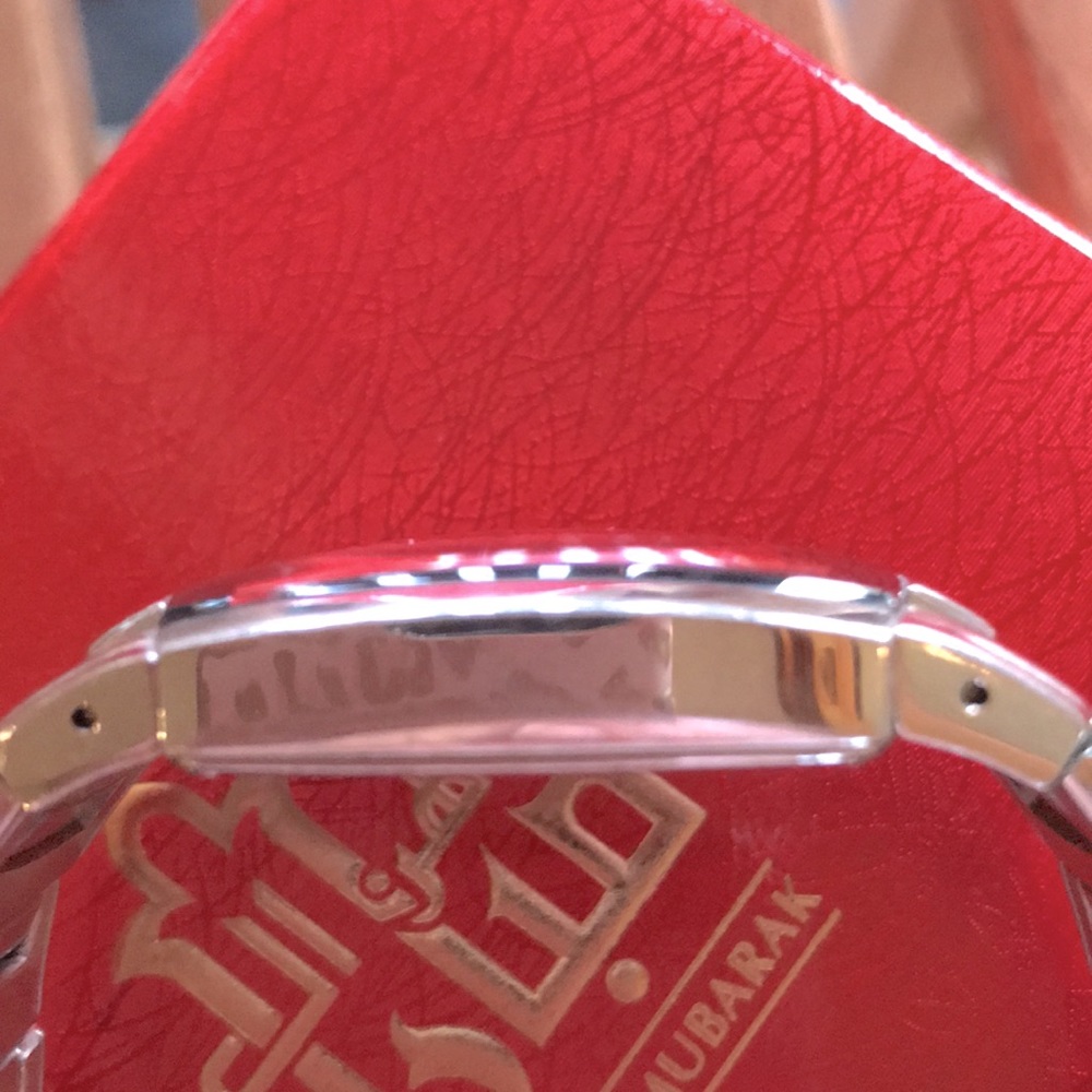 Bulova Bevel Glass Watch. - Gem